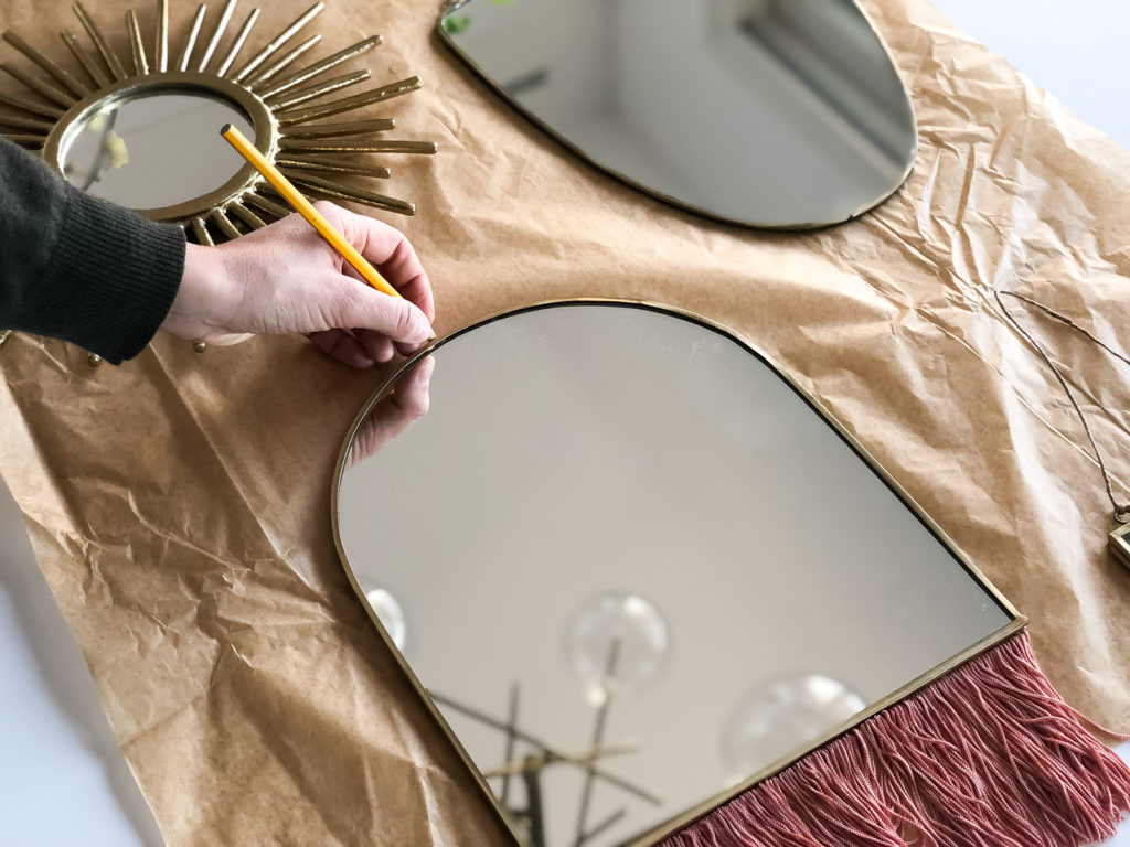 Come decorare una parete con gli specchi